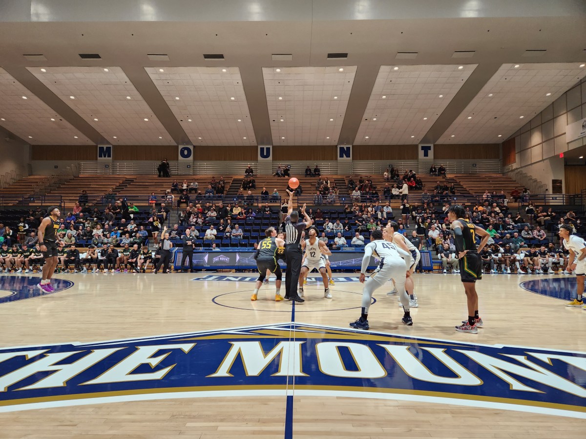Siena Beats Mount Saint Mary’s at Knott Arena | Happening Hoops